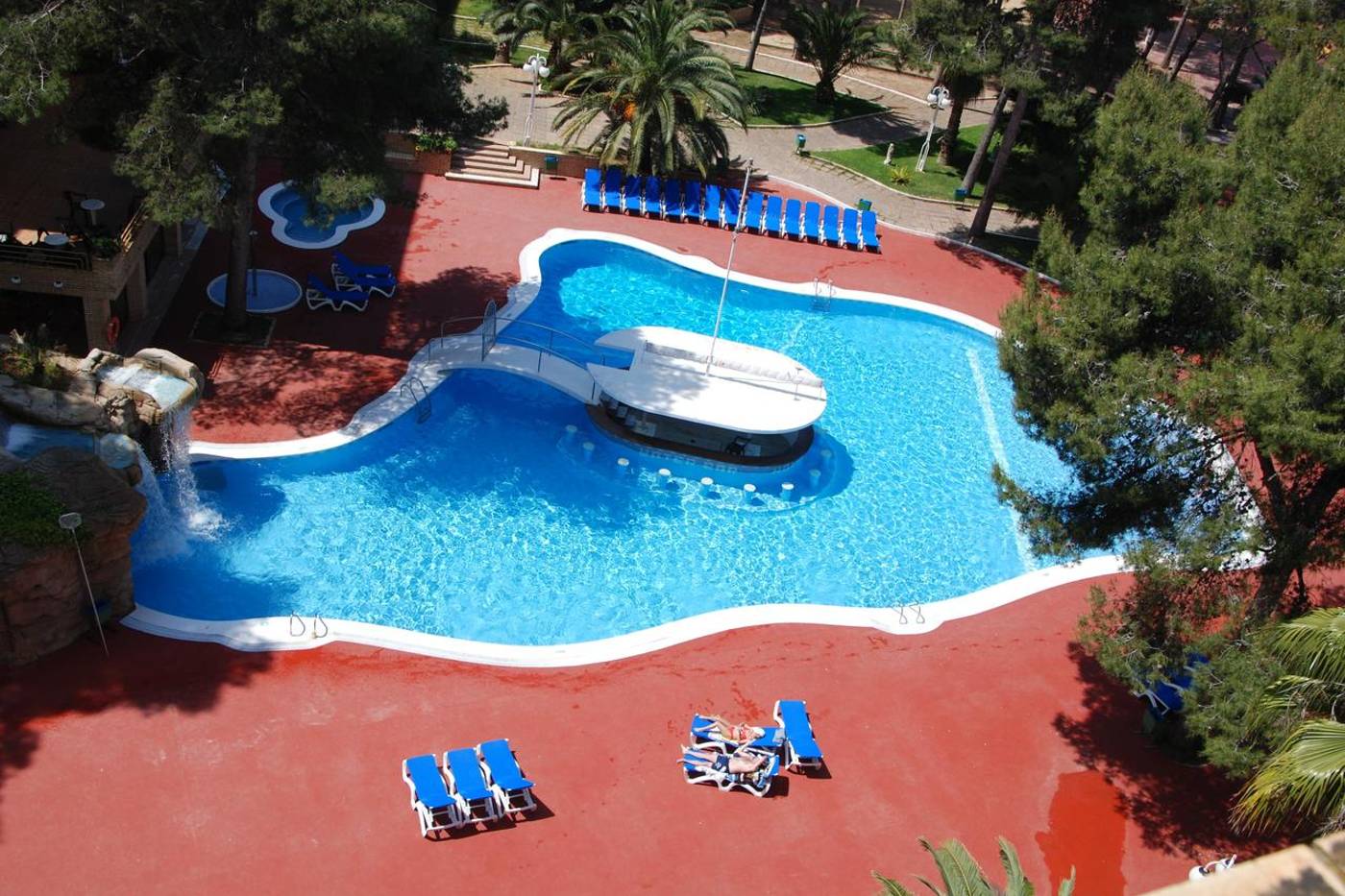 Cheap Salou Holidays 2024 | £30pp Deposits | On the Beach