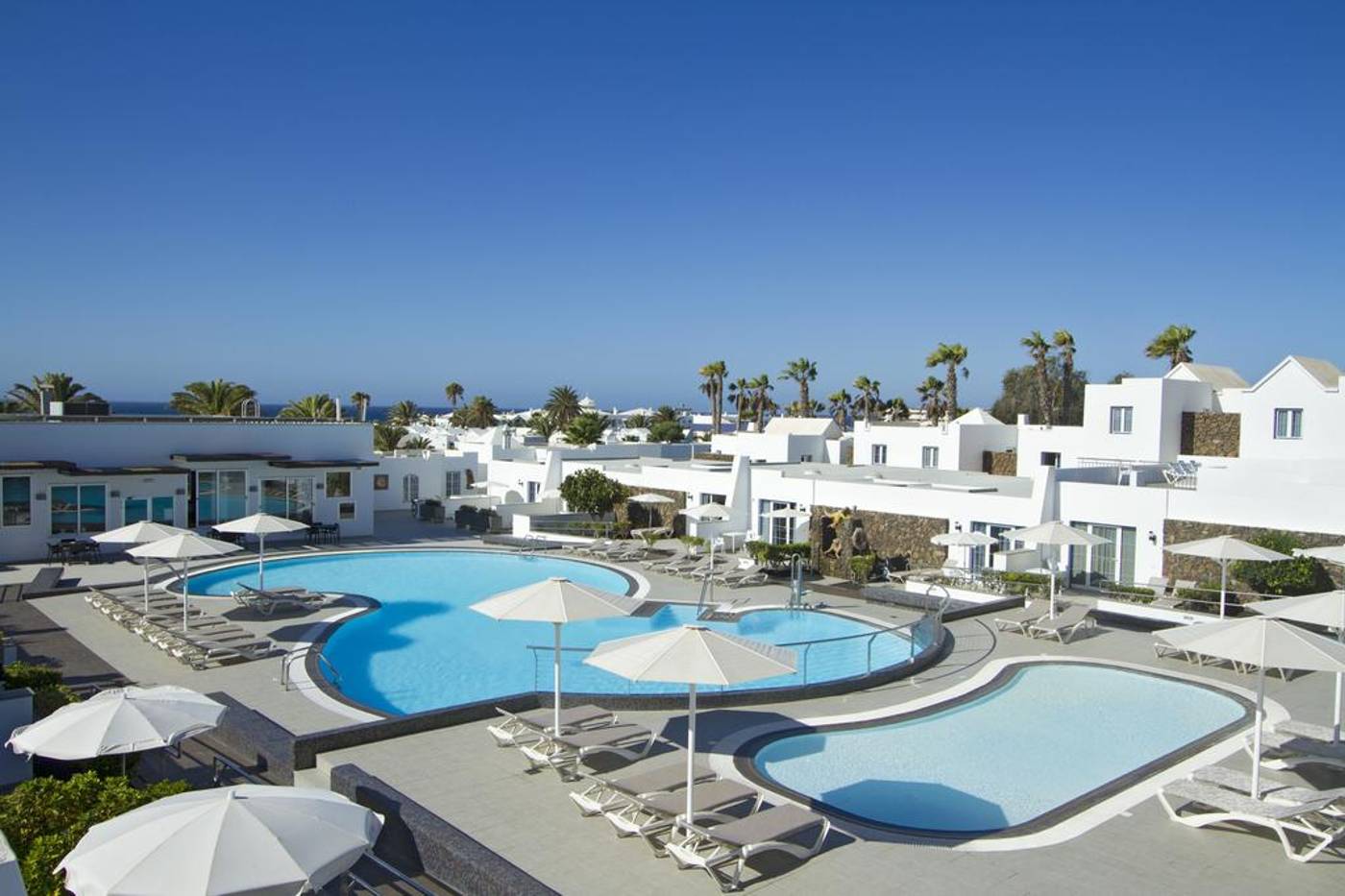 Sol Lanzarote | On the Beach | £30pp Deposits