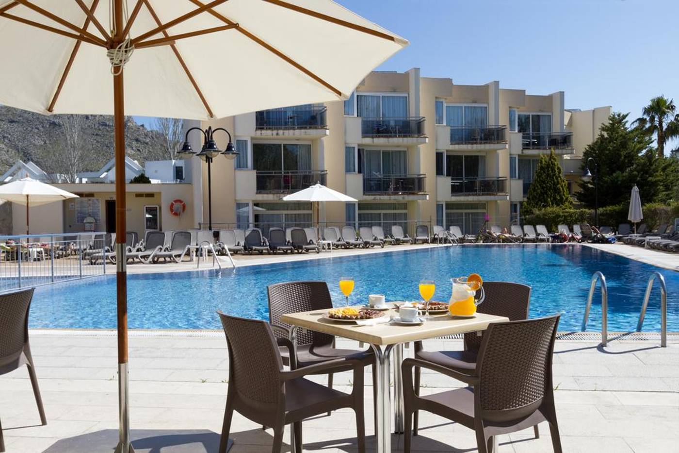 Puerto Pollensa Holidays 2023 / 2024 On the Beach