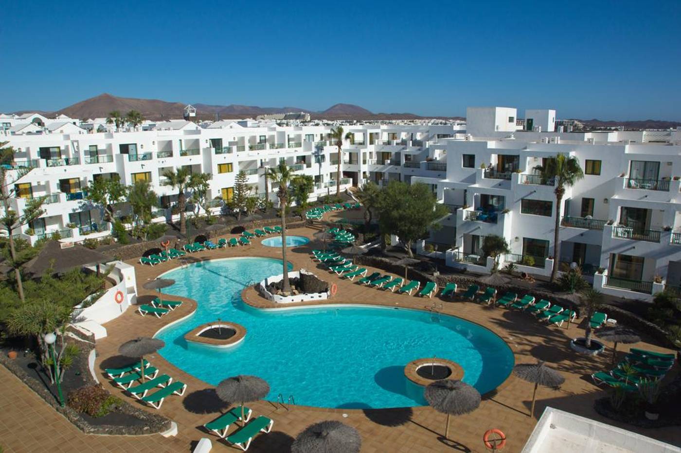 Costa Teguise Holidays 2023 / 2024 | On the Beach