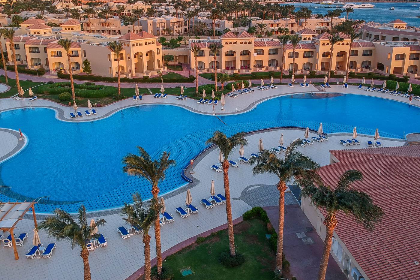 Makadi Bay Holidays 2024/2025 | Cheap Holidays to Makadi Bay | On the Beach