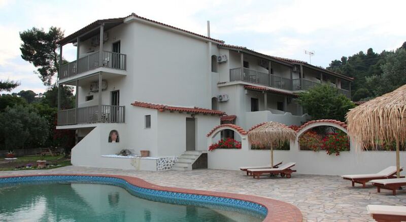 Aggelos Studios - Koukounaries, Skiathos - On The Beach