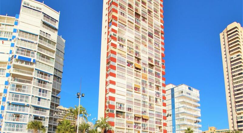 Las Damas - Benidorm, Costa Blanca - On The Beach