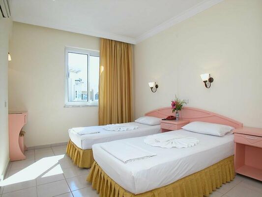 Club Sun Smile Apartments - Marmaris, Dalaman - On The Beach