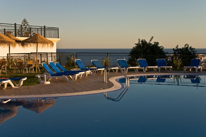 Cerro Mar Garden - Albufeira, Algarve - On The Beach