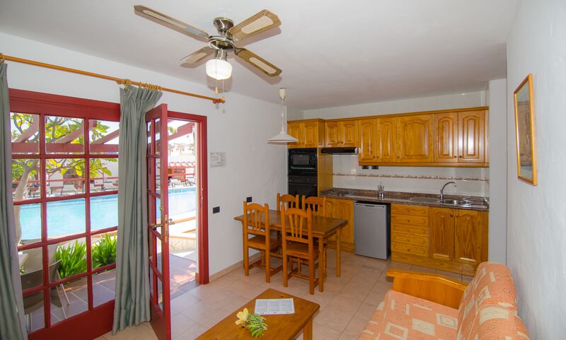 Castillo Beach Club - Caleta De Fuste, Fuerteventura - On The Beach