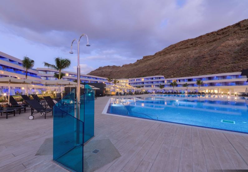 Radisson Blu Resort & Spa Mogan - Mogan, Gran Canaria - On The Beach