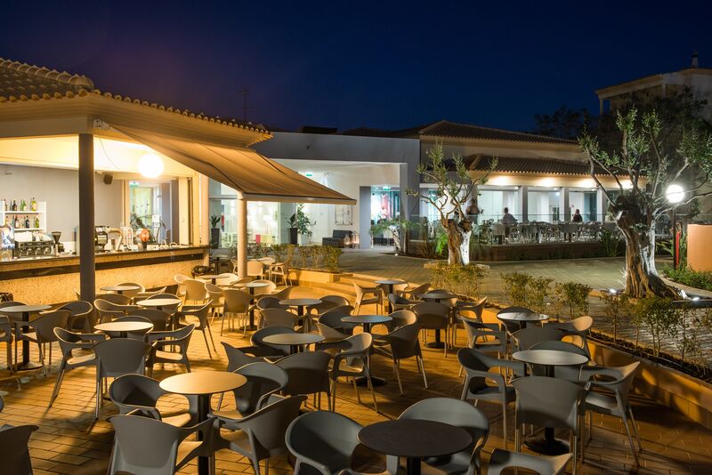 3HB Clube Humbria - Olhos De Agua, Algarve - On The Beach