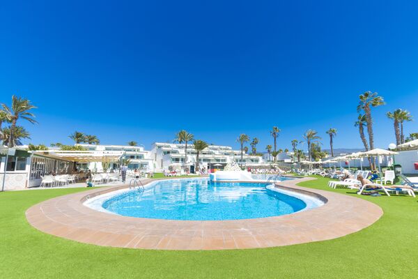Vista Oasis Bungalows - Maspalomas, Gran Canaria - On The Beach