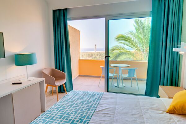 SBH Maxorata Resort - Playa De Jandia, Fuerteventura - On The Beach