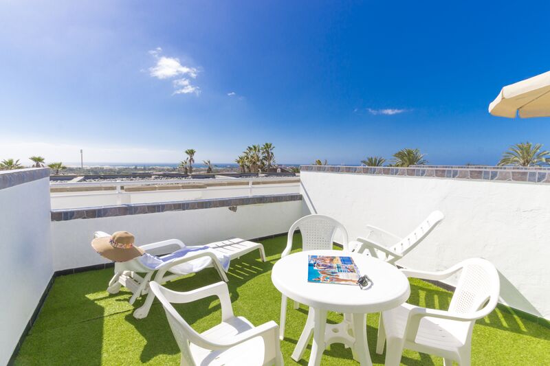 Vista Oasis Bungalows - Maspalomas, Gran Canaria - On The Beach