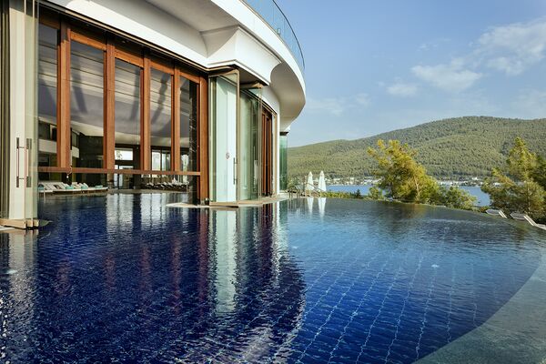 Titanic Luxury Collection Bodrum - Guvercinlik, Bodrum - On The Beach