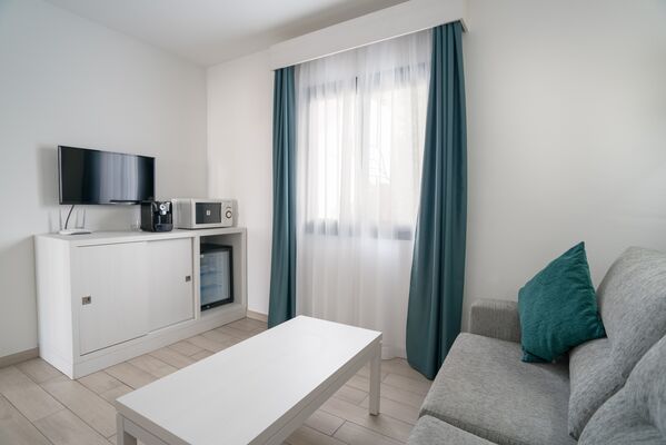 THB Flora - Puerto Del Carmen, Lanzarote - On The Beach