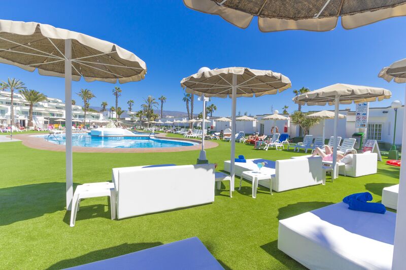 Vista Oasis Bungalows - Maspalomas, Gran Canaria - On The Beach