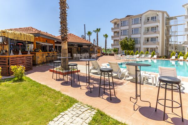 New Garden Luna Side Apart Hotel - Side, Antalya - On The Beach