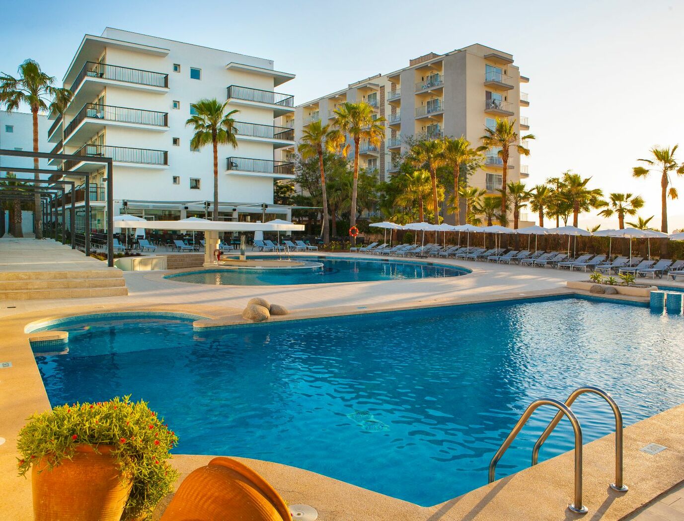 Majorca Holidays 2022 | On the Beach