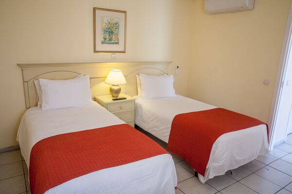 Sunset Bay Club - Costa Adeje, Tenerife - On The Beach