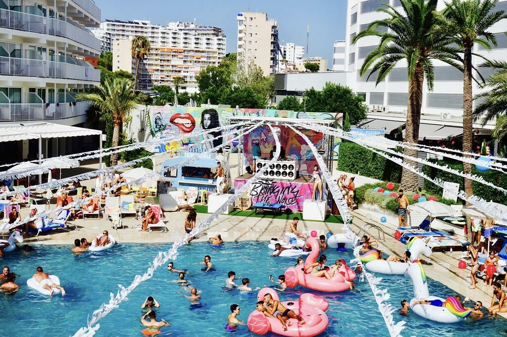 Majorca Holidays 2022 | On the Beach