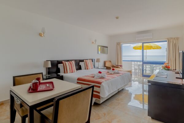 Grand Muthu Oura View Beach Club - Albufeira, Algarve - On The Beach