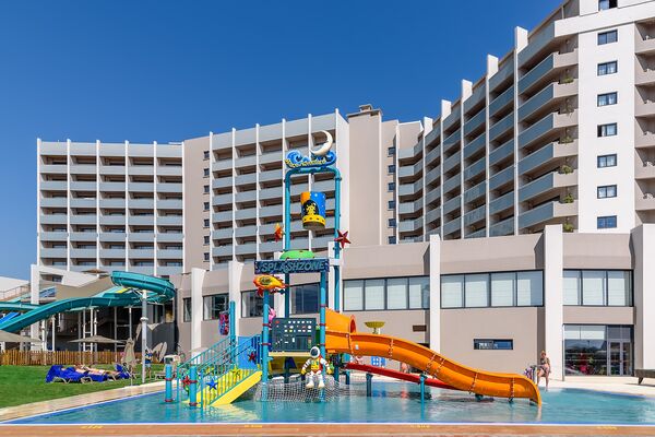 Jupiter Albufeira Hotel - Family & Fun - Albufeira, Algarve - On The Beach