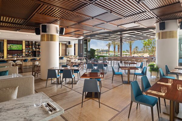 JA Lake View Hotel - Jebel Ali, Dubai - On The Beach