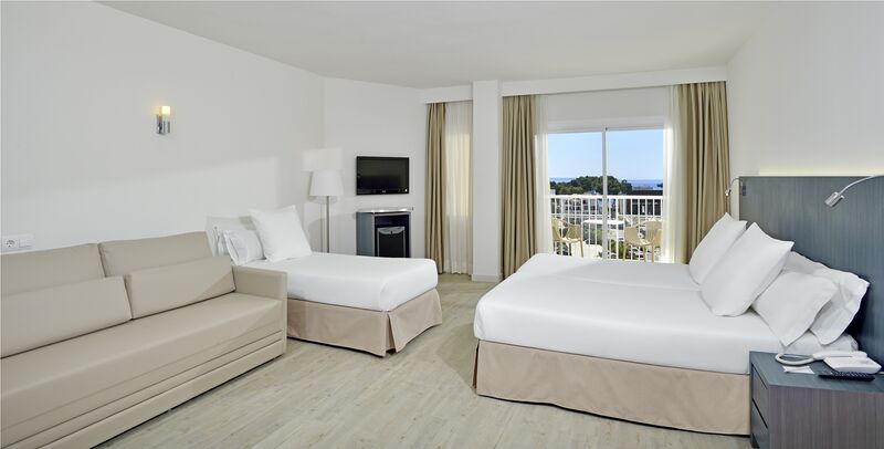 Sol Guadalupe - Magaluf, Majorca - On The Beach