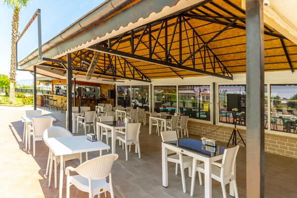 New Garden Luna Side Apart Hotel - Side, Antalya - On The Beach