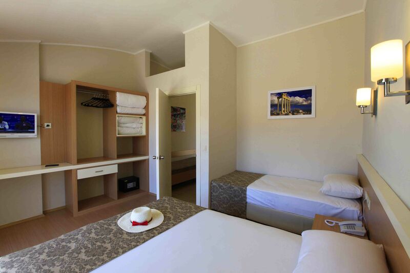 Sun City Apartments - Side, Antalya - On The Beach