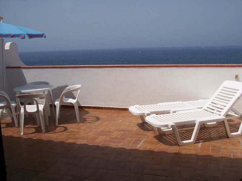 Las Fuentes Apartments - Los Cristianos, Tenerife - On The Beach