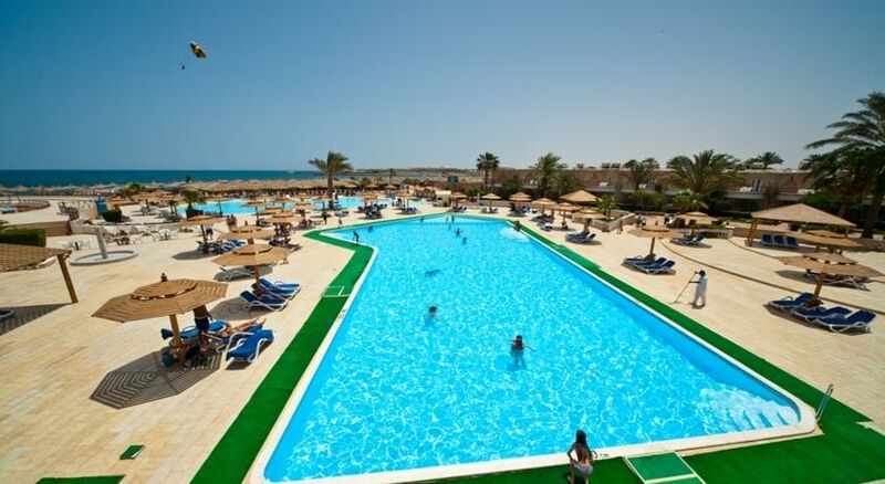 Aladdin Beach Resort - Hurghada - On The Beach