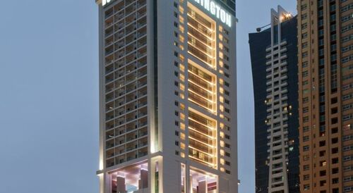 Pullman Dubai Jumeirah Lakes Towers - Jumeirah, Dubai - On The Beach