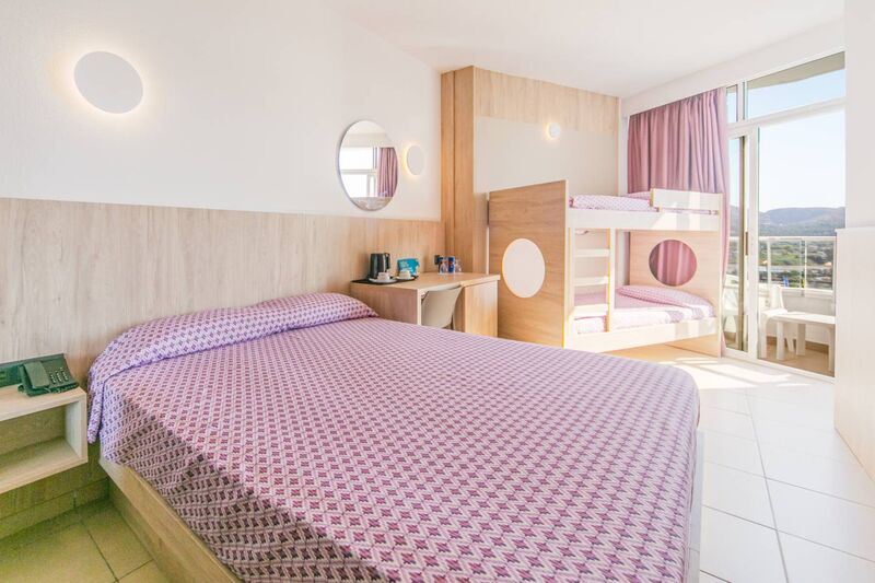 Club Mac Alcudia - Alcudia, Majorca - On The Beach