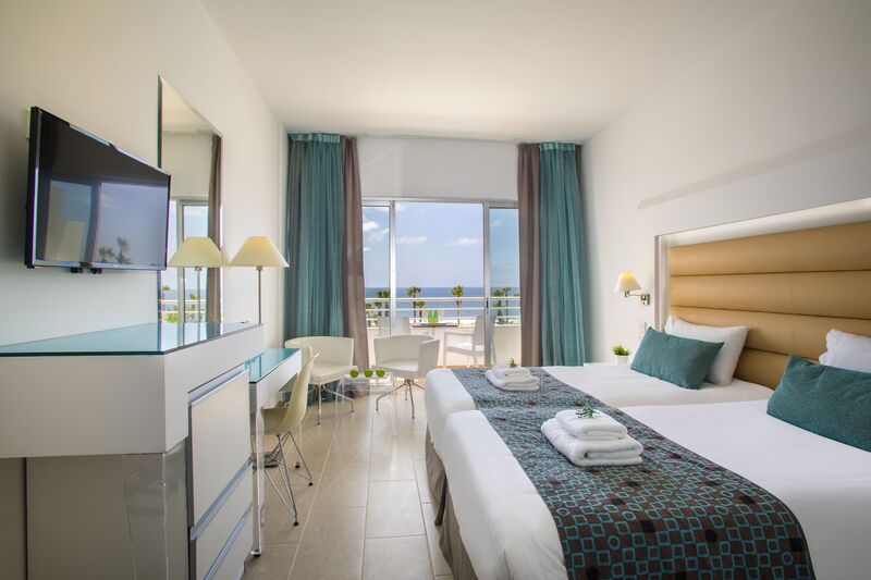 Leonardo Cypria Bay - Paphos - On The Beach