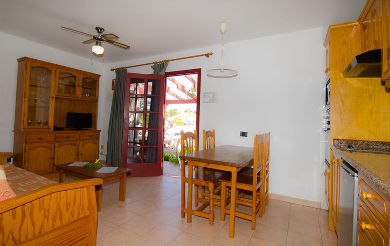 Castillo Beach Club - Caleta De Fuste, Fuerteventura - On The Beach