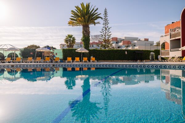 Muthu Oura Praia Hotel - Albufeira, Algarve - On The Beach