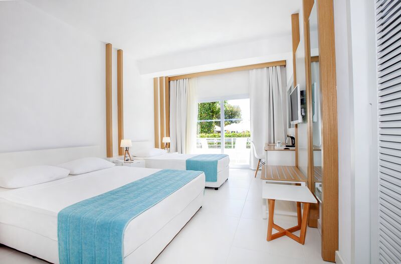 Labranda TMT Bodrum Resort - Bodrum - On The Beach