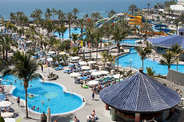 LIVVO Lago Taurito & Waterpark - Playa Taurito, Gran Canaria - On The Beach
